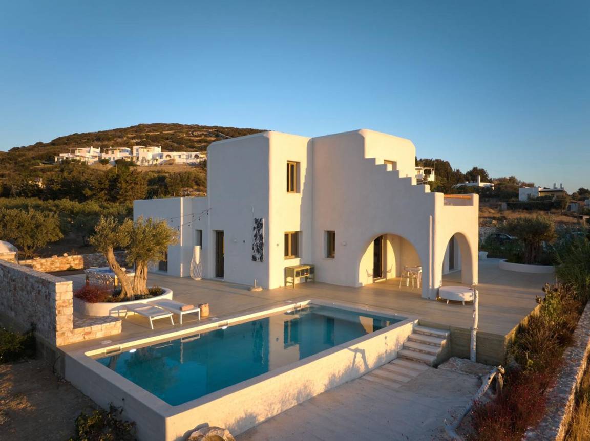 209 M² Villa ∙ 3 Bedrooms ∙ 8 Guests - Paros