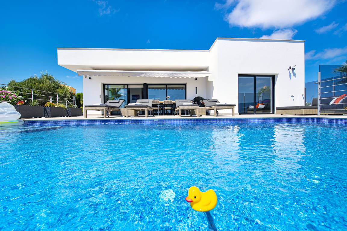 140 M² Ferienhaus ∙ 3 Schlafzimmer ∙ 6 Gäste - Moraira