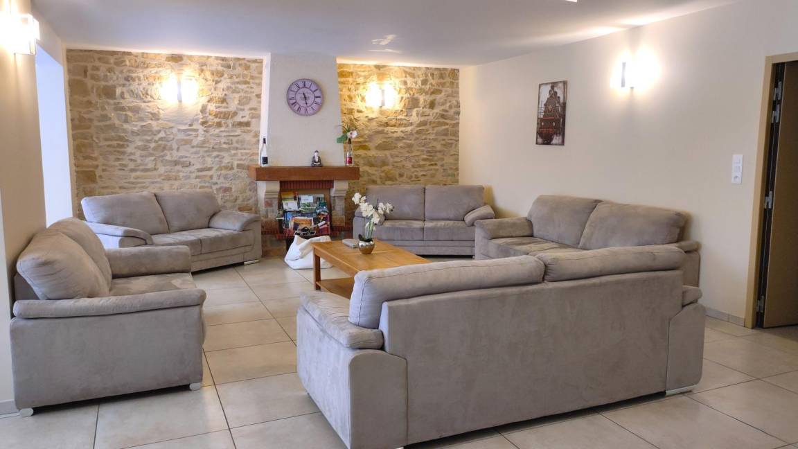 294 M² Gîte ∙ 10 Chambres ∙ 21 Personnes - Ardennes