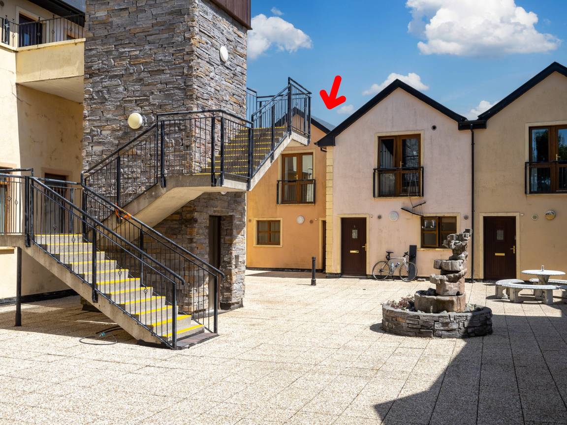 90 M² Apartment ∙ 2 Bedrooms ∙ 5 Guests - Clifden