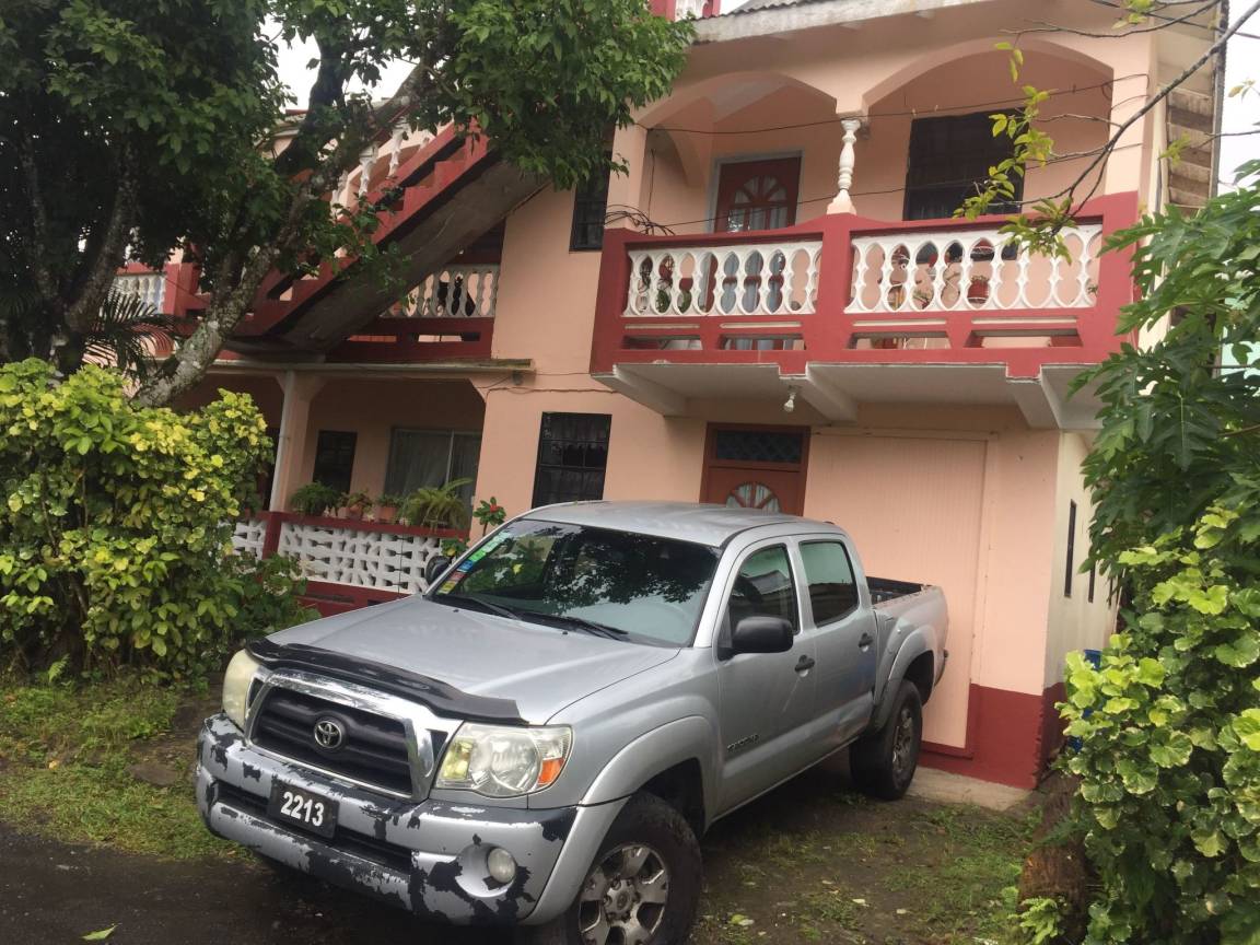 105 M² Apartment ∙ 4 Bedrooms ∙ 8 Guests - Saint Lucia