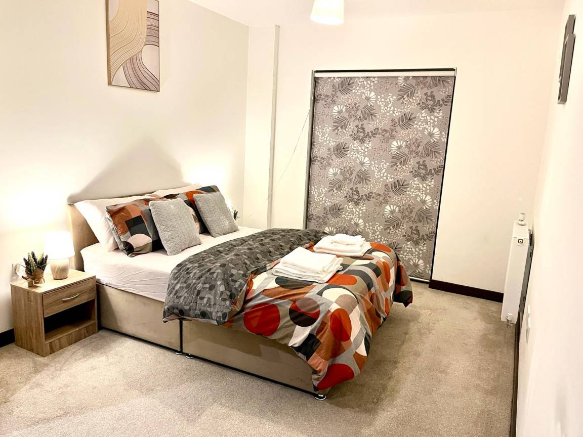 40 M² Apartment ∙ 2 Bedrooms ∙ 4 Guests - St Leonard's Tower