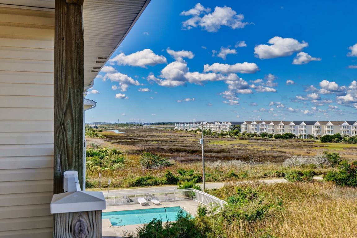 Condo ∙ 2 Bedrooms ∙ 6 Guests - Surf City, NC