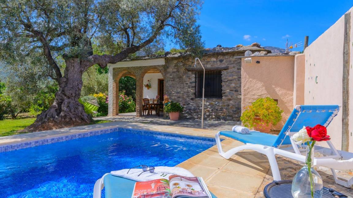 70 M² House ∙ 2 Bedrooms ∙ 4 Guests - Lanjarón