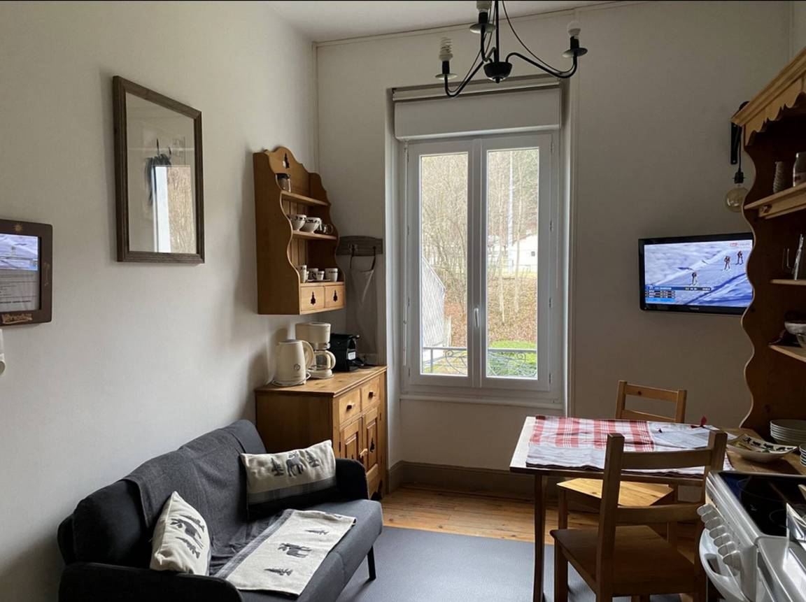 30 M² Appartement ∙ 1 Chambre ∙ 2 Personnes - Super-Besse