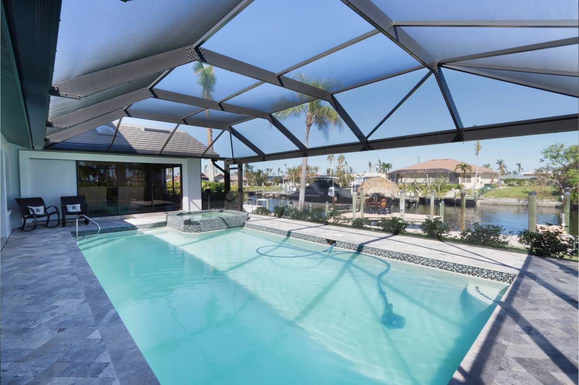 372 M² House ∙ 4 Bedrooms ∙ 8 Guests - Cape Coral, FL
