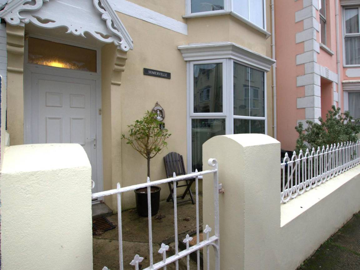 Cottage ∙ 6 Bedrooms ∙ 10 Guests - Tenby