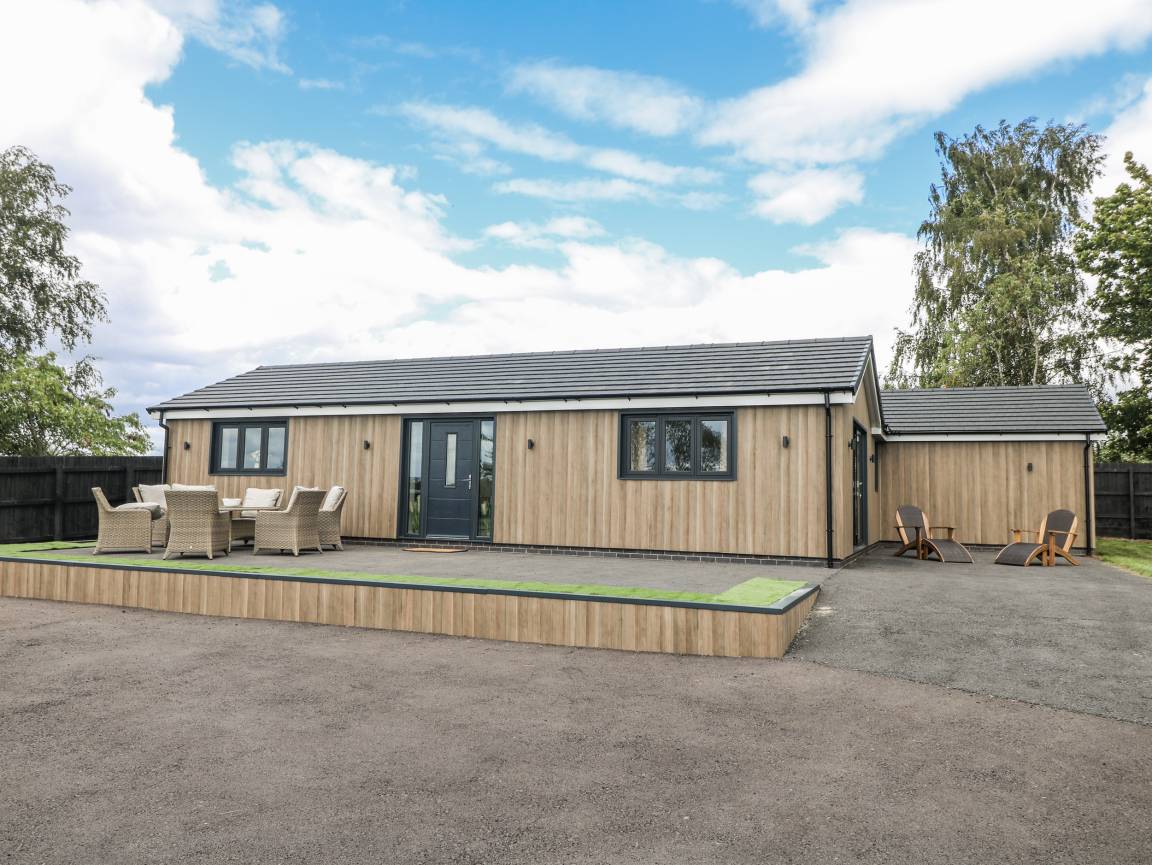 Cottage ∙ 3 Bedrooms ∙ 6 Guests - Tamworth Castle