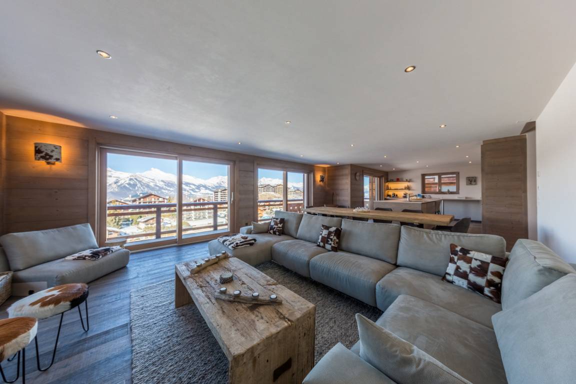 200 M² Apartment ∙ 4 Bedrooms ∙ 10 Guests - Canton of Valais