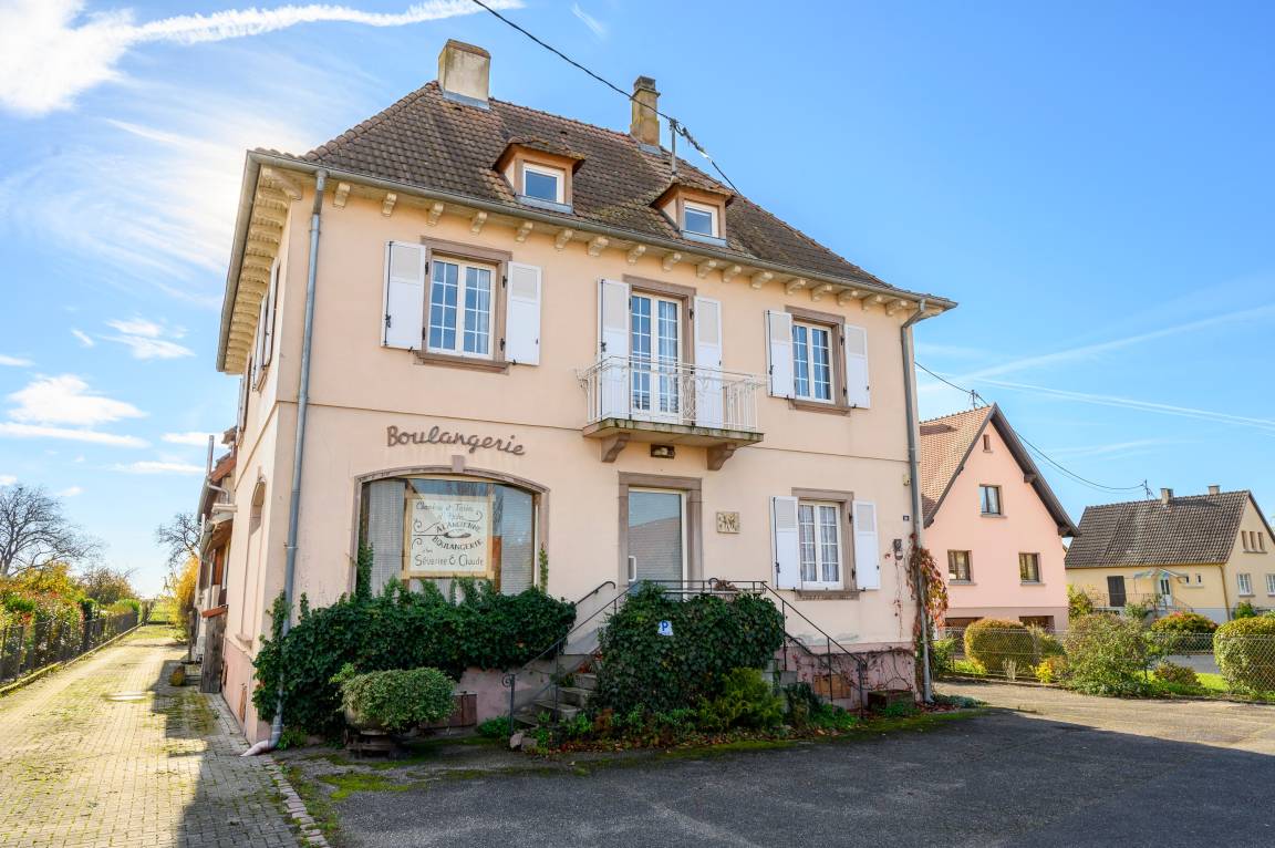 127 M² Maison De Vacances ∙ 4 Chambres ∙ 12 Personnes - Colmar