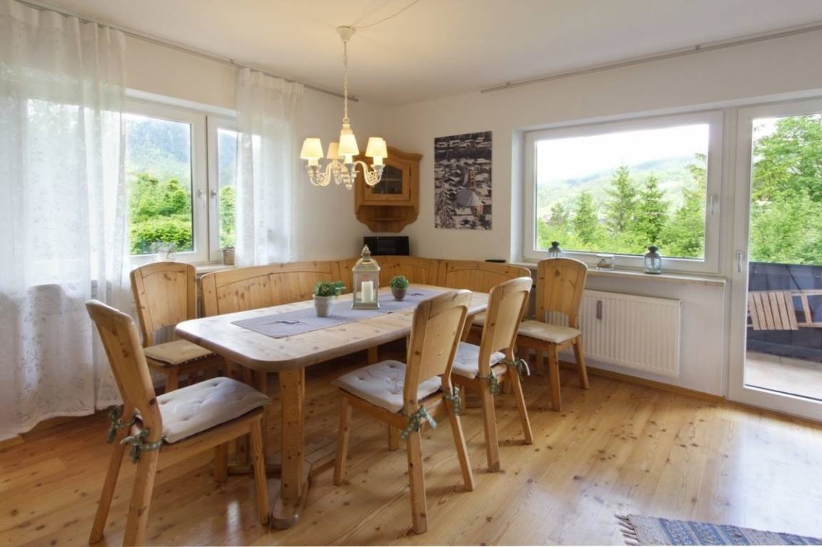 111 M² Apartment ∙ 2 Bedrooms ∙ 6 Guests - Seefeld