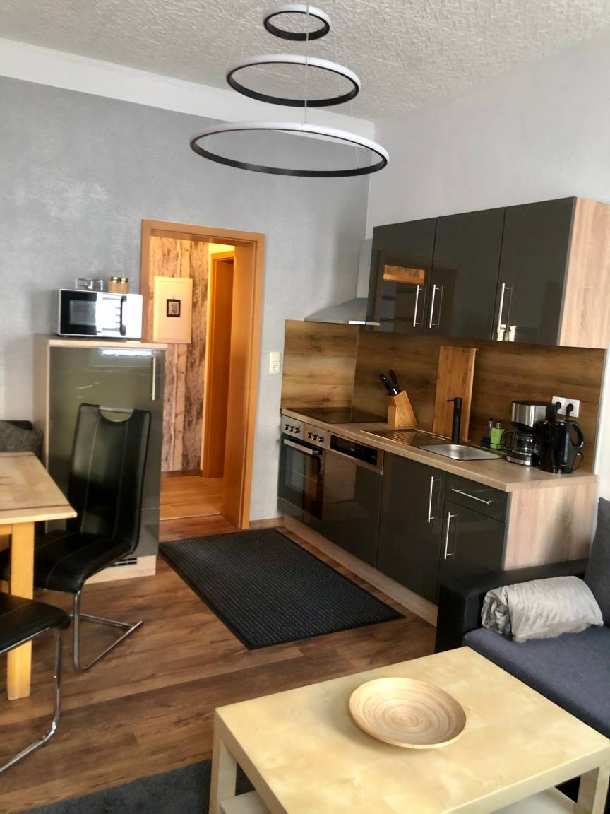 85 M² Ferienwohnung ∙ 2 Schlafzimmer ∙ 6 Gäste - Bad Berka