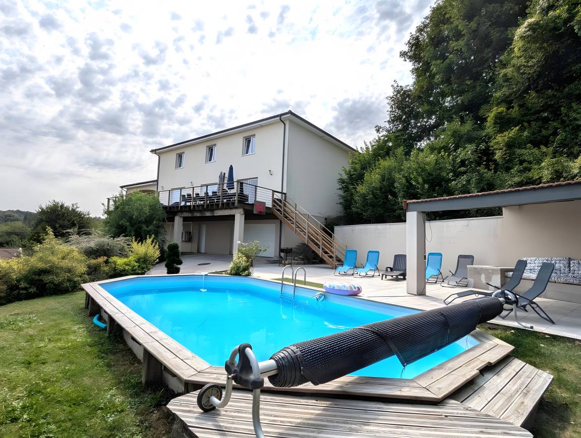370 M² Maison De Vacances ∙ 5 Chambres ∙ 12 Personnes - Meurthe-et-Moselle