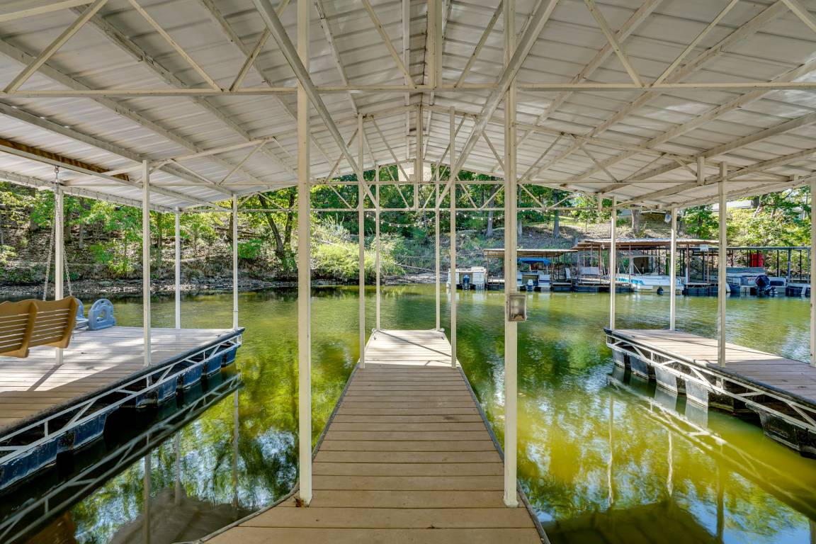 83 M² House ∙ 2 Bedrooms ∙ 7 Guests - Sunrise Beach, MO