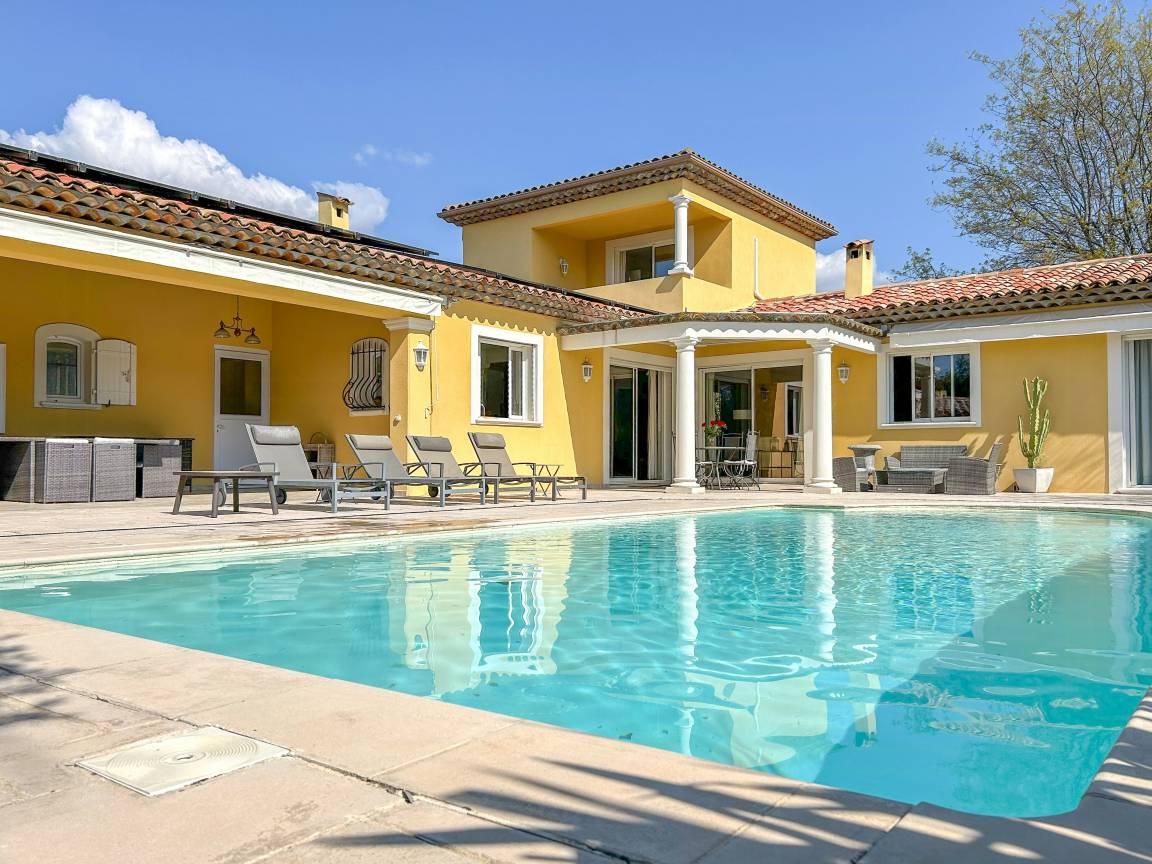 184 M² Huis ∙ 3 Slaapkamers ∙ 6 Gasten - Vence