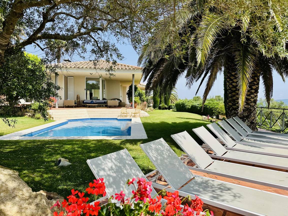 250 M² Villa ∙ 3 Bedrooms ∙ 6 Guests - Platja d'Aro
