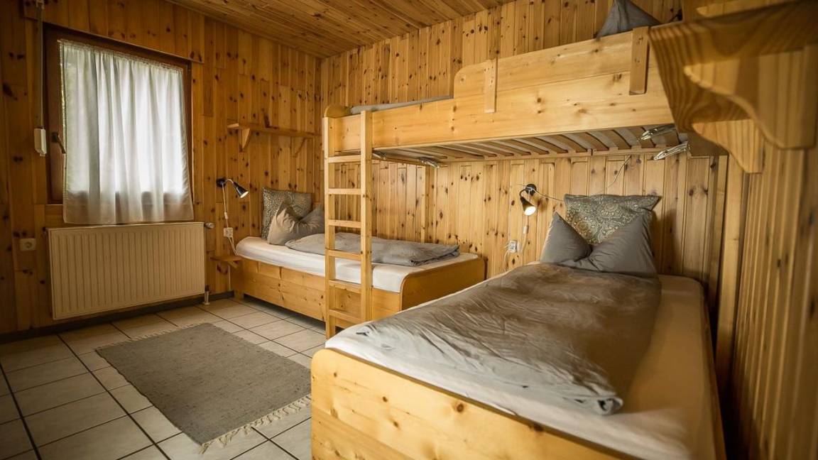 82 M² Apartment ∙ 4 Bedrooms ∙ 8 Guests - Rheinland-Pfalz