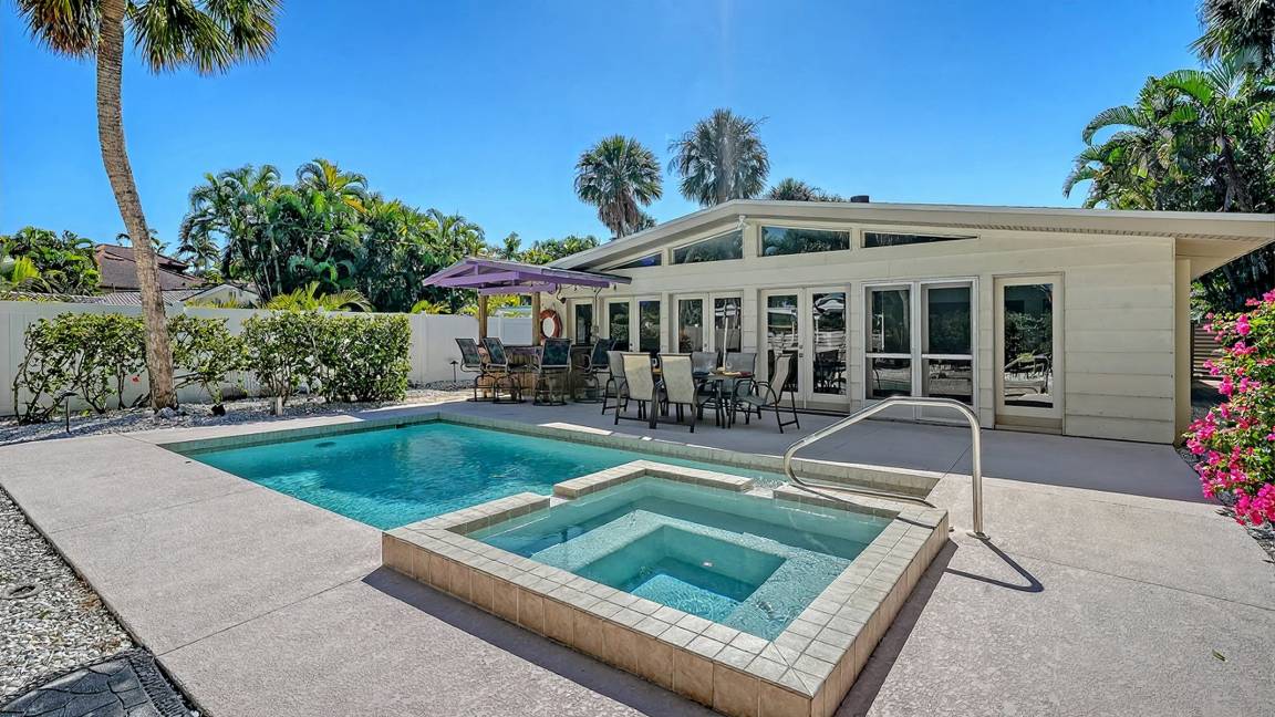 225 M² House ∙ 3 Bedrooms ∙ 6 Guests - Sarasota, FL