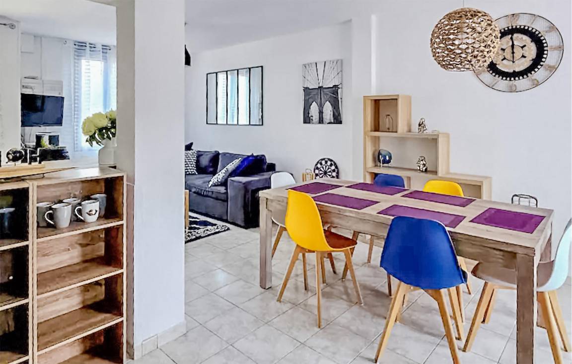 93 M² Maison De Vacances ∙ 3 Chambres ∙ 6 Personnes - Argenton-sur-Creuse