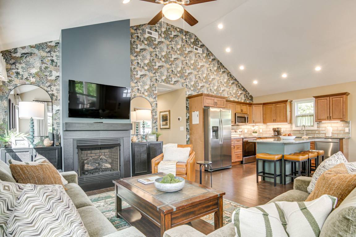 95 M² House ∙ 2 Bedrooms ∙ 6 Guests - Waynesville, NC