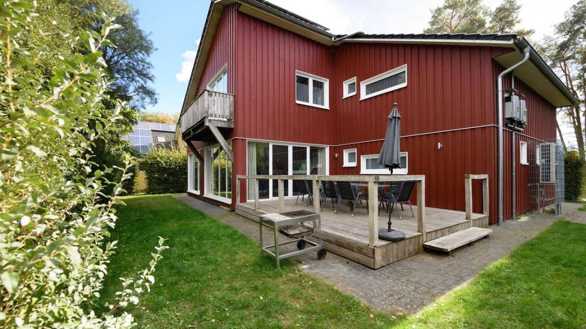 222 M² Ferienhaus ∙ 6 Schlafzimmer ∙ 12 Gäste - Mecklenburgische Seenplatte