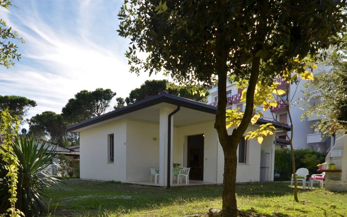 80 M² Villa ∙ 4 Bedrooms ∙ 7 Guests - Bibione Pineda