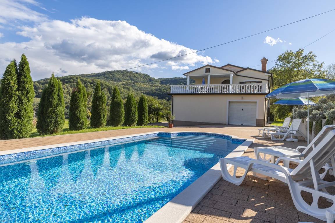 100 M² Apartment ∙ 2 Bedrooms ∙ 4 Guests - Buzet