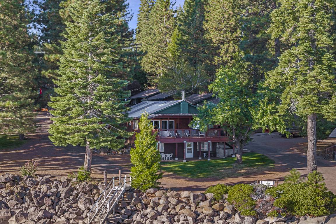 93 M² Cabin ∙ 2 Bedrooms ∙ 7 Guests - Lake Almanor, CA