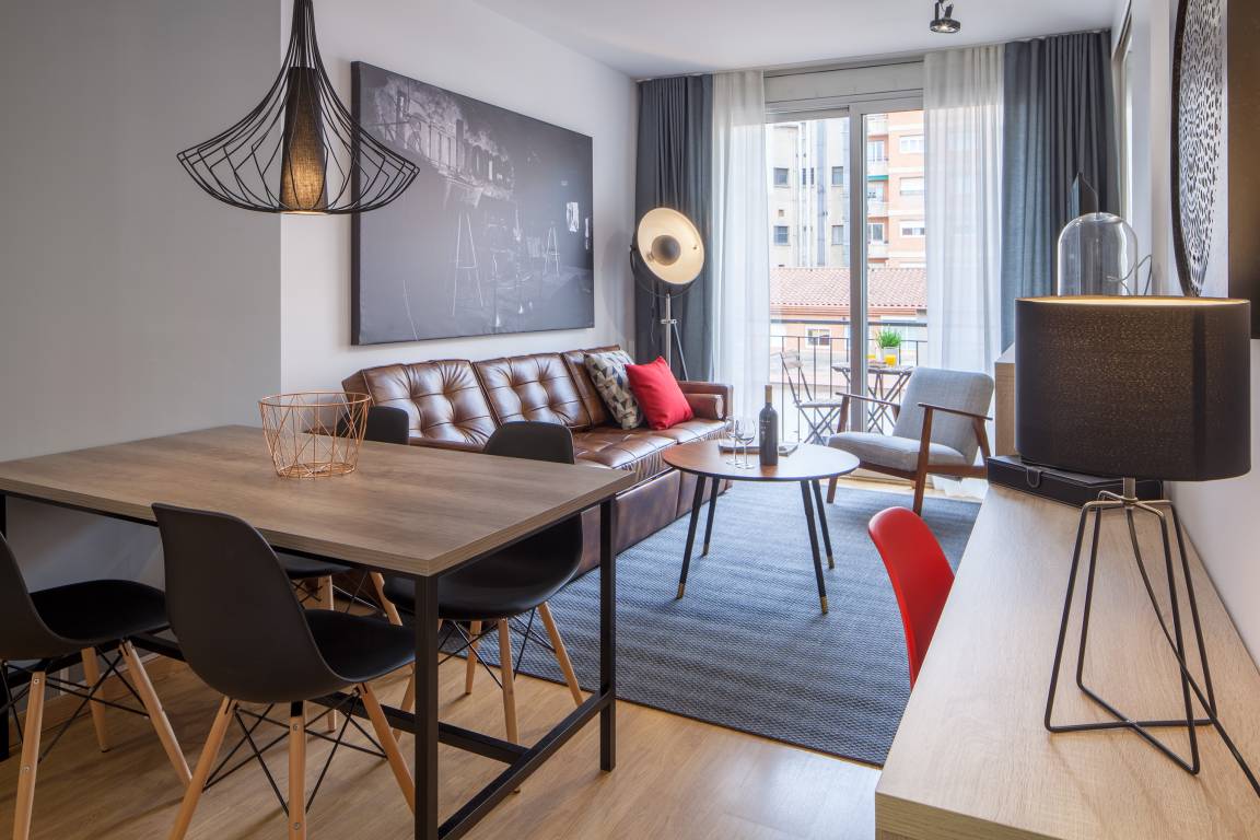62 M² Apartamento ∙ 2 Habitaciones ∙ 4 Huéspedes - Ripollet