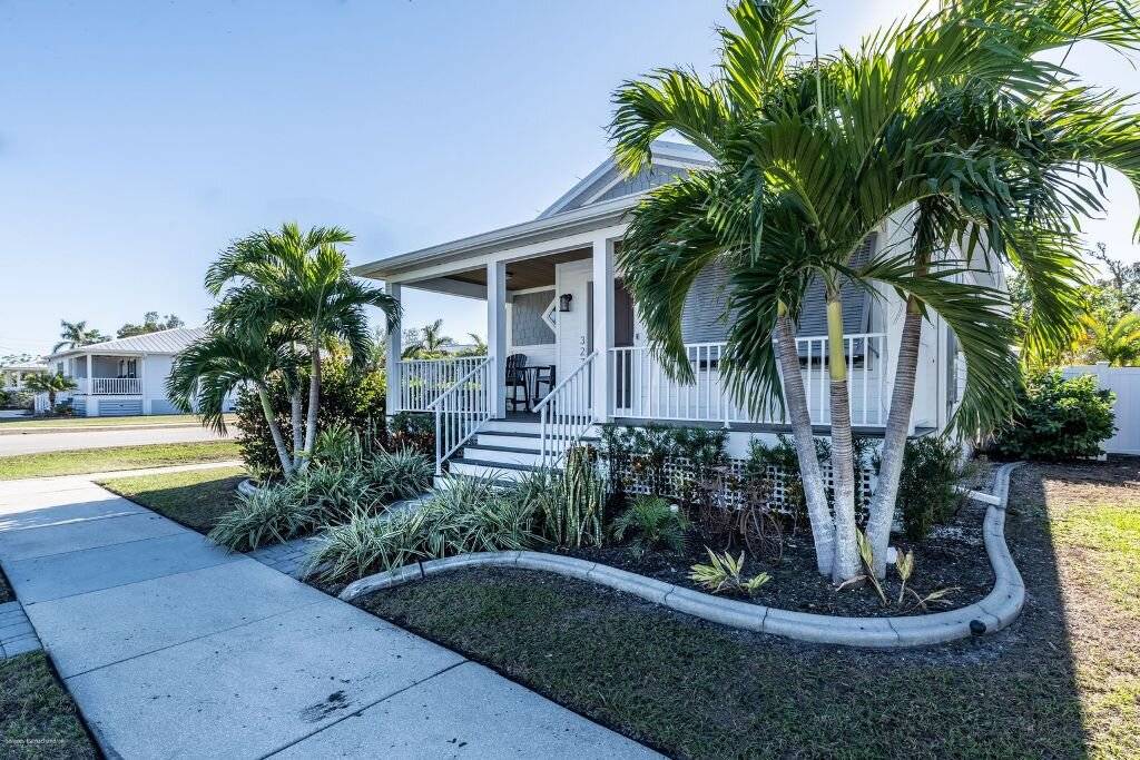 127 M² House ∙ 2 Bedrooms ∙ 4 Guests - Port Charlotte, FL