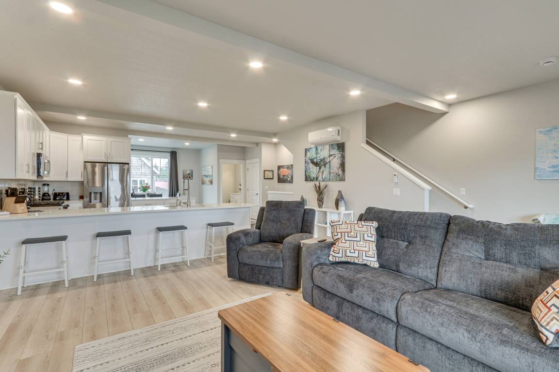 199 M² Apartment ∙ 4 Bedrooms ∙ 8 Guests - Warrenton, OR