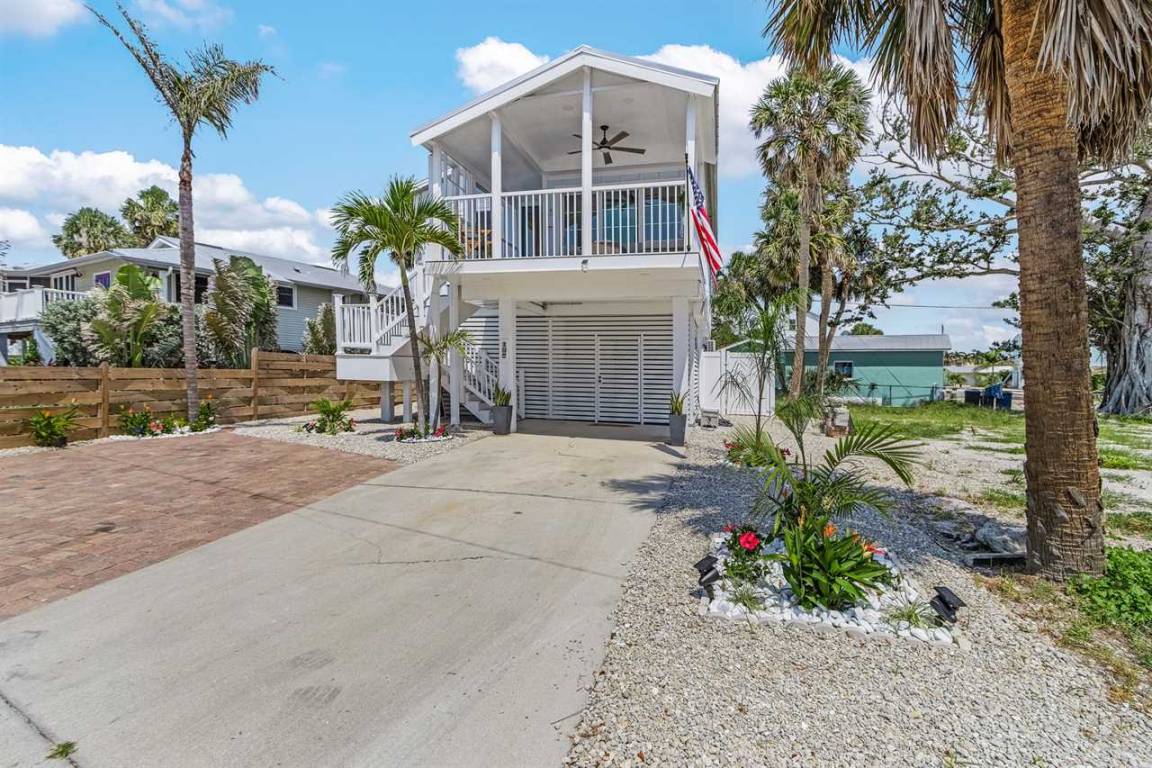 94 M² Ferienhaus ∙ 3 Schlafzimmer ∙ 12 Gäste - Fort Myers Beach, FL
