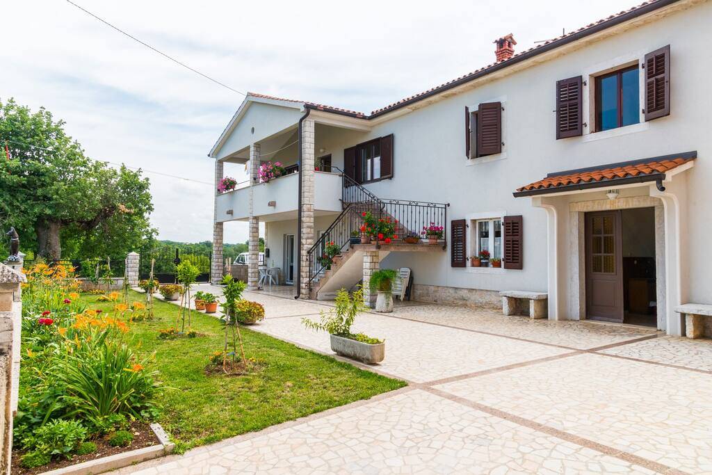 38 M² Ferienwohnung ∙ 1 Schlafzimmer ∙ 3 Gäste - Poreč