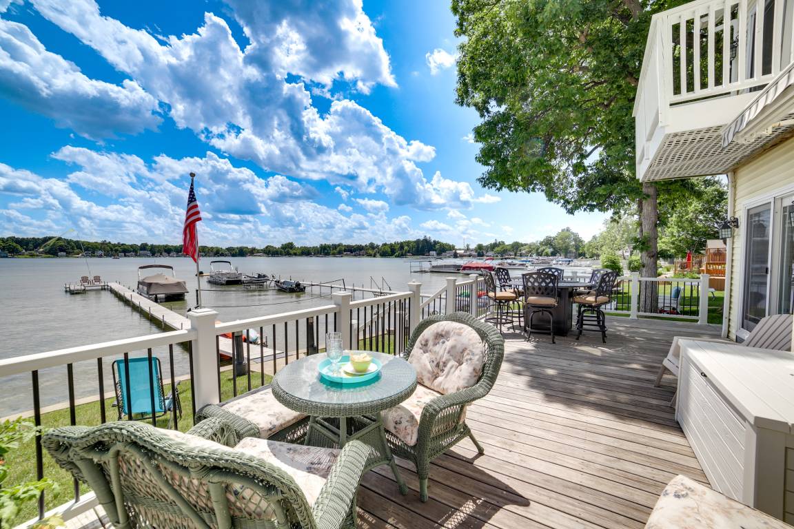 240 M² House ∙ 3 Bedrooms ∙ 12 Guests - Jackson, MI