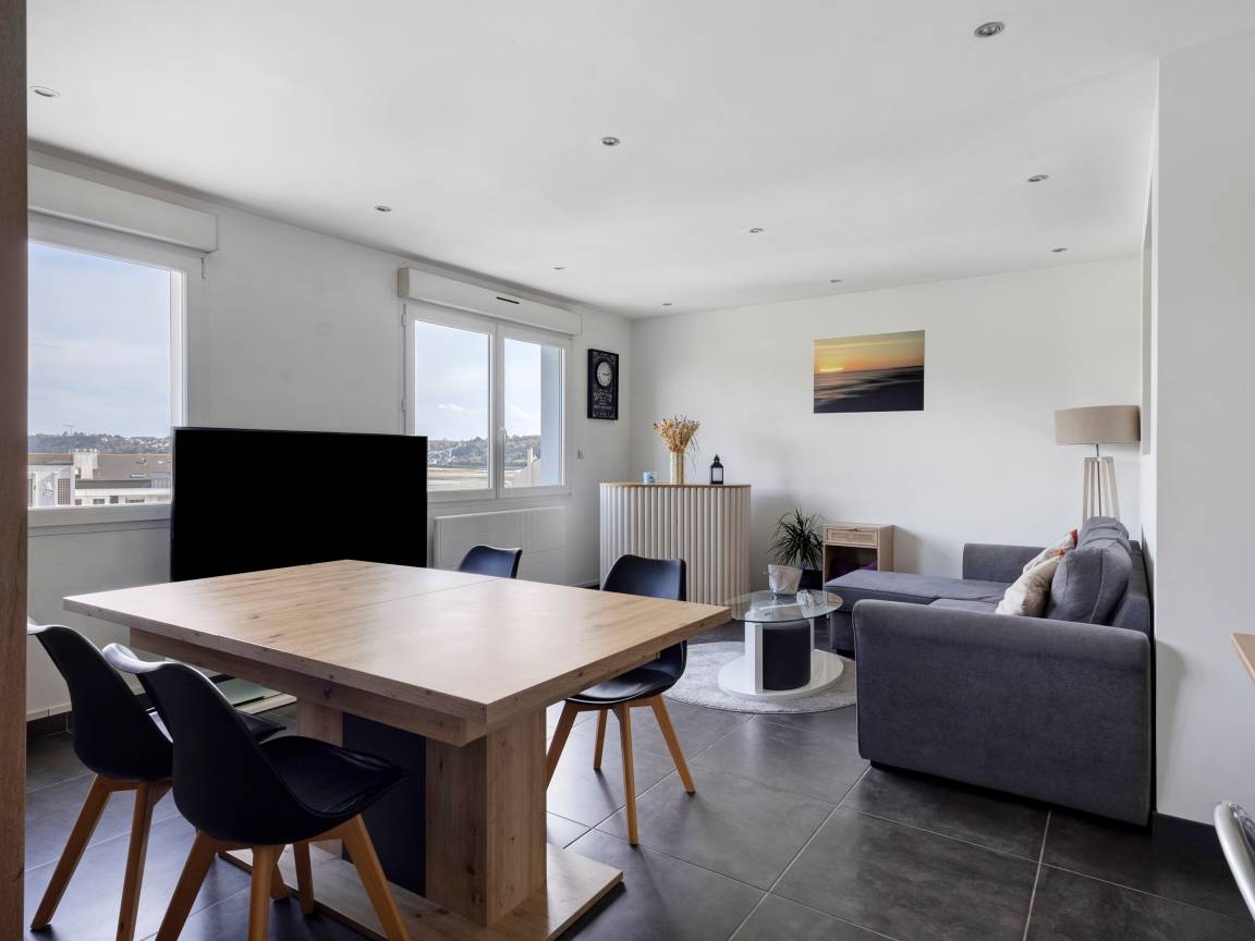 75 M² Appartement ∙ 2 Chambres ∙ 7 Personnes - Perros-Guirec