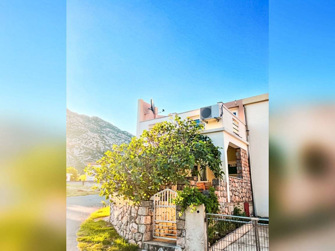60 M² Apartment ∙ 2 Bedrooms ∙ 6 Guests - Karlobag