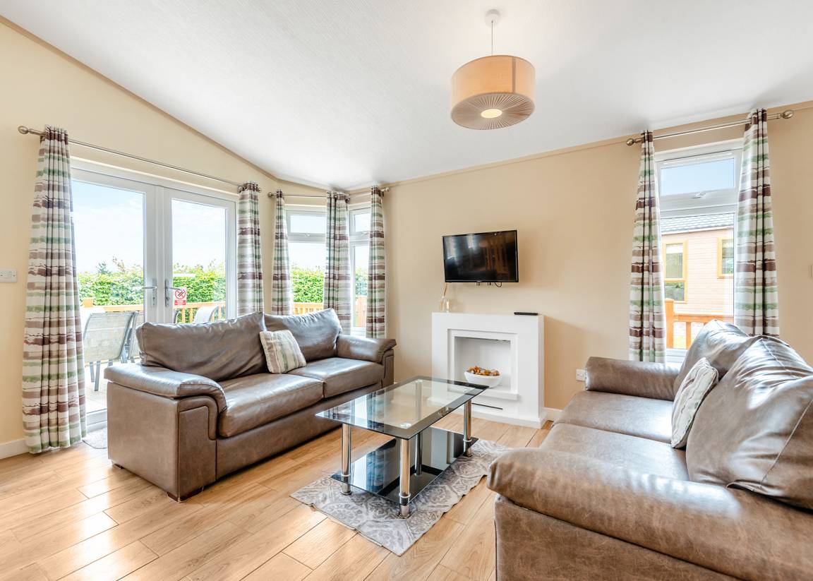 Chalet ∙ 3 Bedrooms ∙ 6 Guests - West Midlands