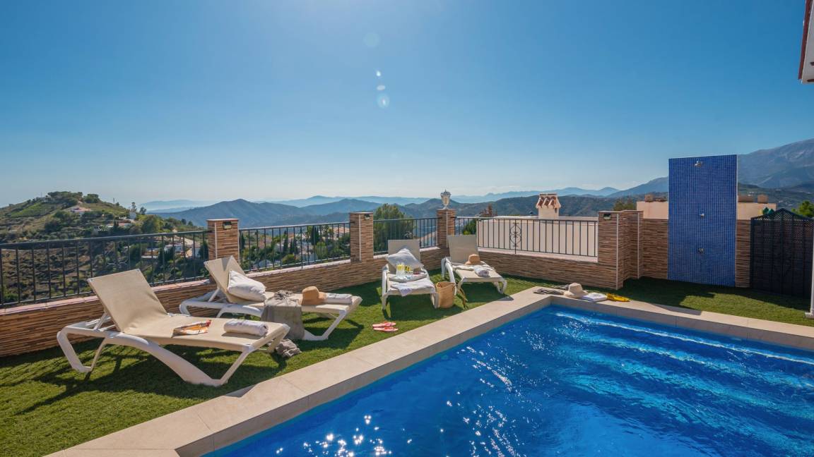 60 M² House ∙ 2 Bedrooms ∙ 4 Guests - Cómpeta