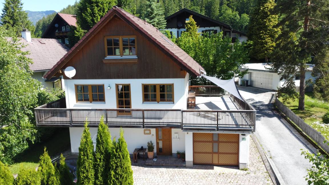 210 M² Ferienhaus ∙ 4 Schlafzimmer ∙ 8 Gäste - Tauplitzalm