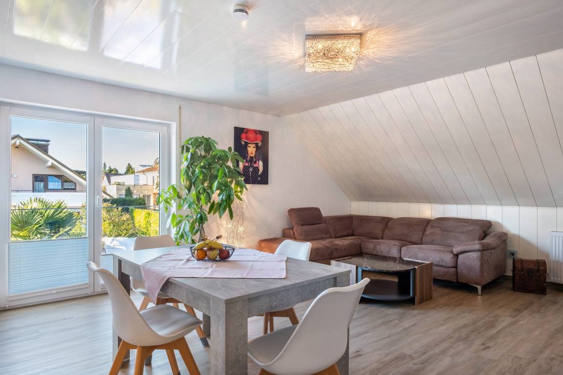 74 M² Ferienwohnung ∙ 1 Schlafzimmer ∙ 2 Gäste - Bad Krozingen