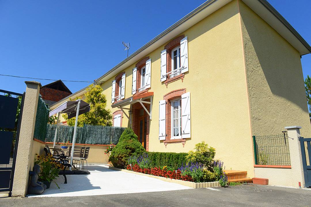 90 M² Gîte ∙ 2 Chambres ∙ 5 Personnes - Tarbes