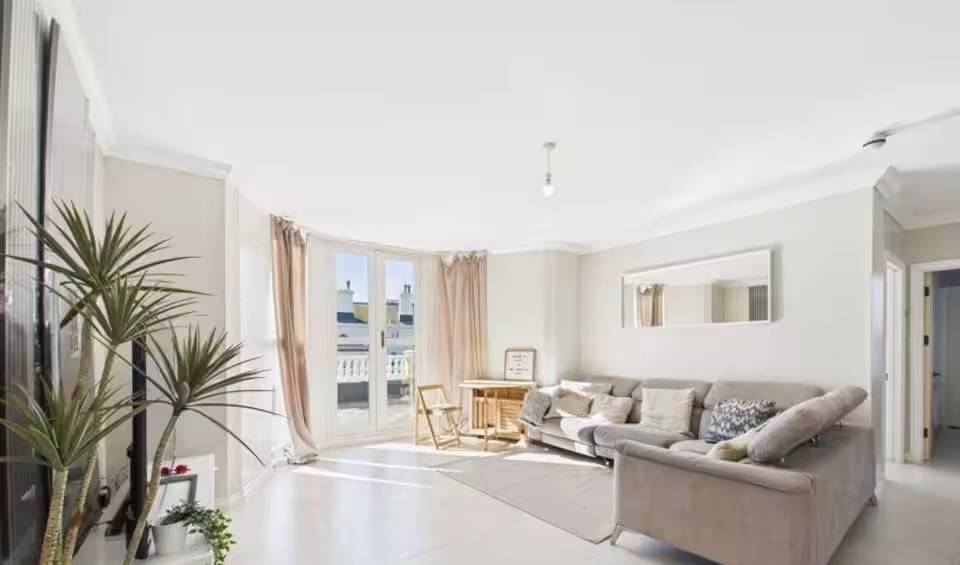 75 M² Apartment ∙ 2 Bedrooms ∙ 4 Guests - Torquay