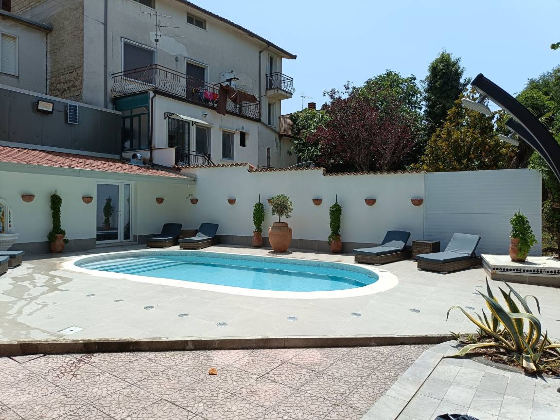 100 M² Appartamento Vacanza ∙ 1 Camera Da Letto ∙ 4 Ospiti - Provincia di Avellino