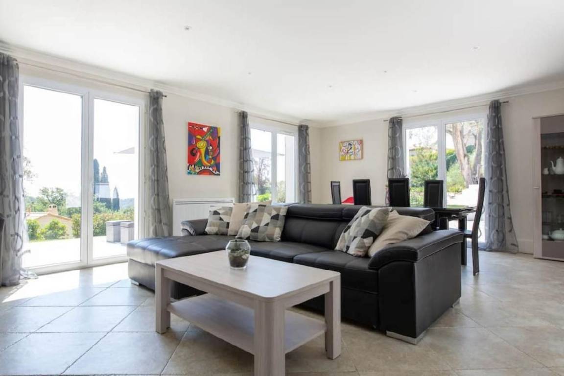 130 M² Casa ∙ 3 Habitaciones ∙ 6 Huéspedes - Opio