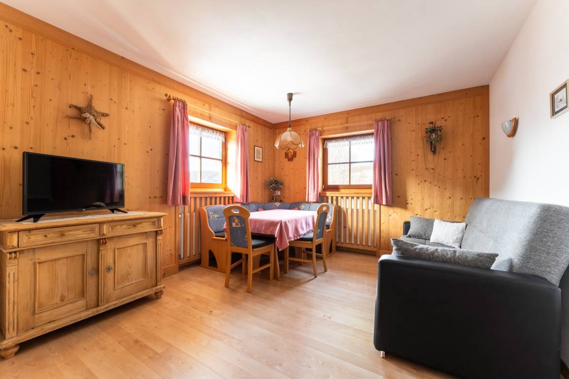 58 M² Ferienwohnung ∙ 2 Schlafzimmer ∙ 6 Gäste - Kastelruth