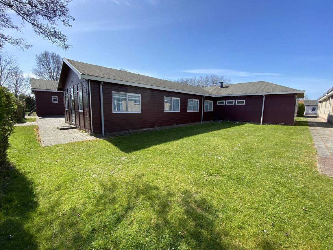 289 M² Huis ∙ 17 Slaapkamers ∙ 70 Gasten - Renesse