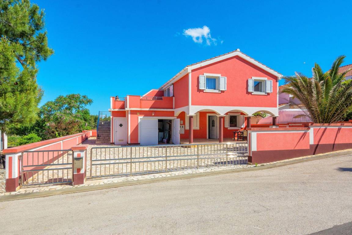 60 M² Apartment ∙ 2 Bedrooms ∙ 5 Guests - Vir