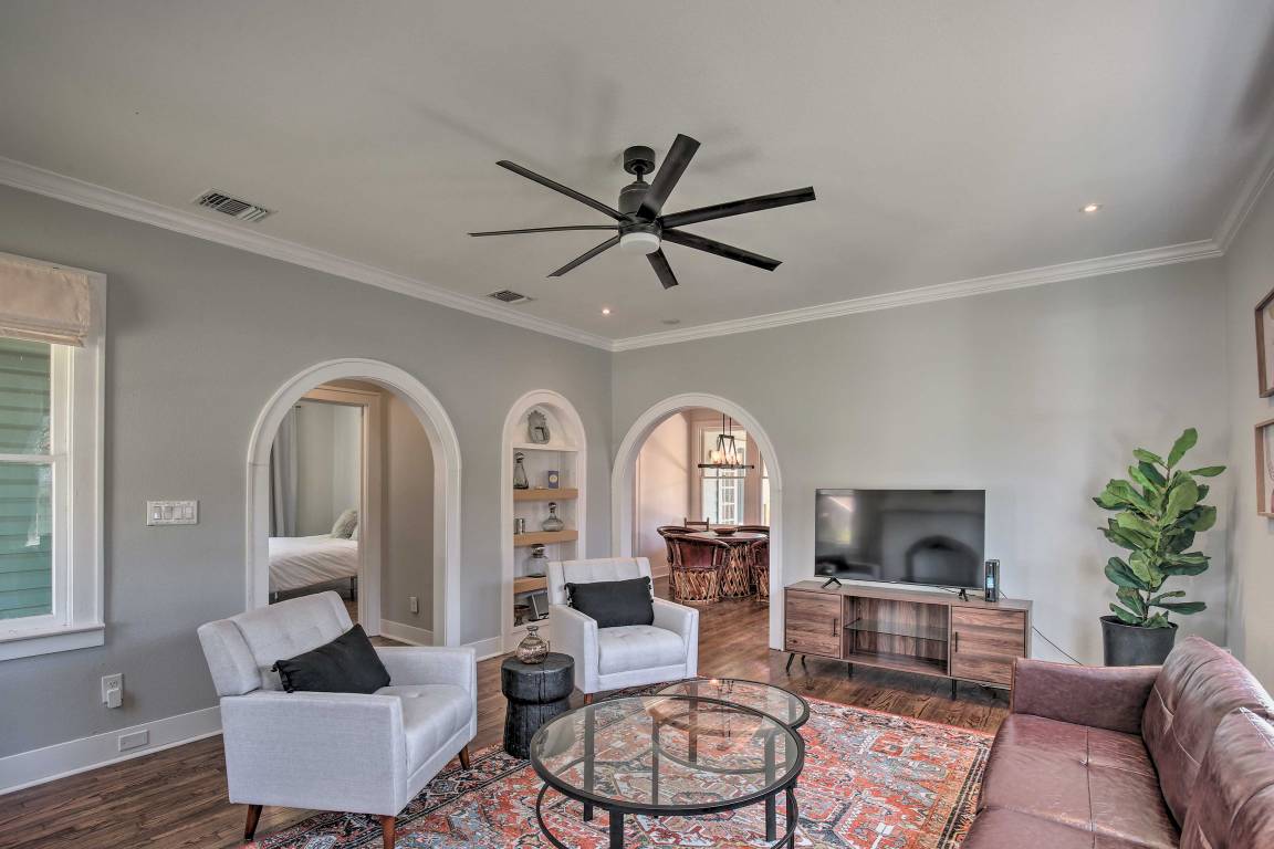 101 M² House ∙ 2 Bedrooms ∙ 4 Guests - Tobin Hill - San Antonio