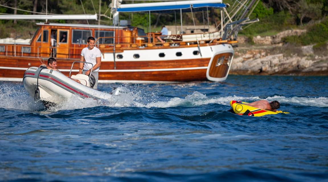 26 M² Casa Flotante ∙ 5 Habitaciones ∙ 10 Huéspedes - Split