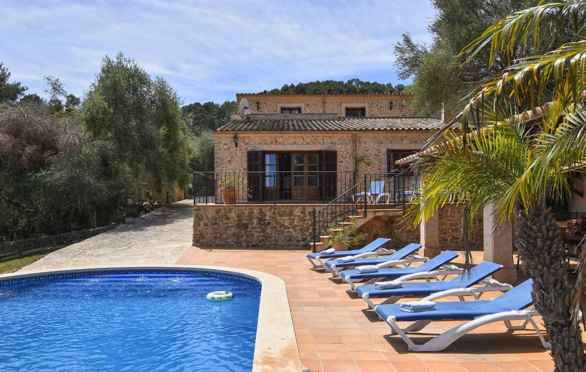 270 M² House ∙ 4 Bedrooms ∙ 8 Guests - Petra